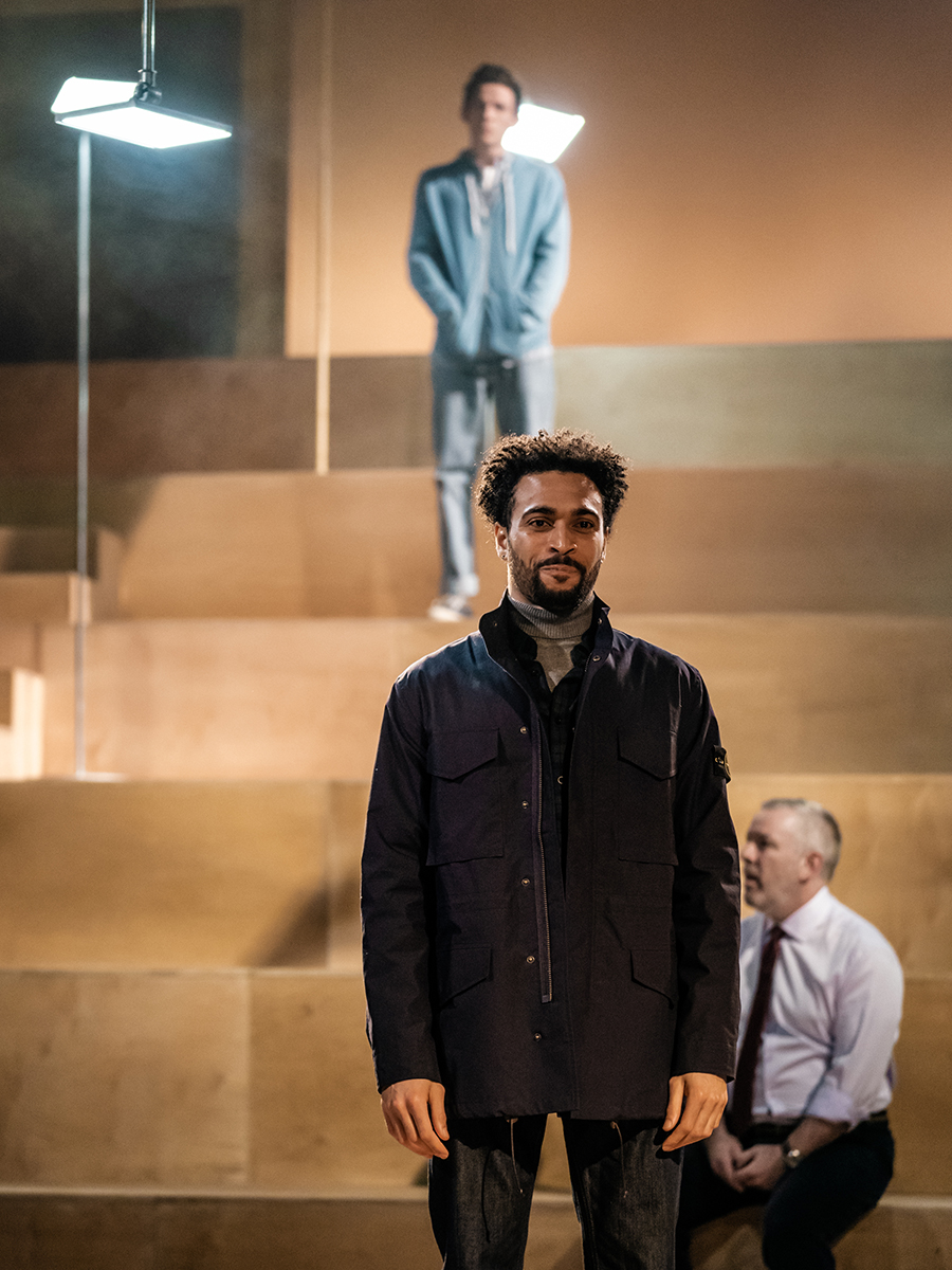 Light Falls at the Royal Exchange Theatre: Review – Quays Life