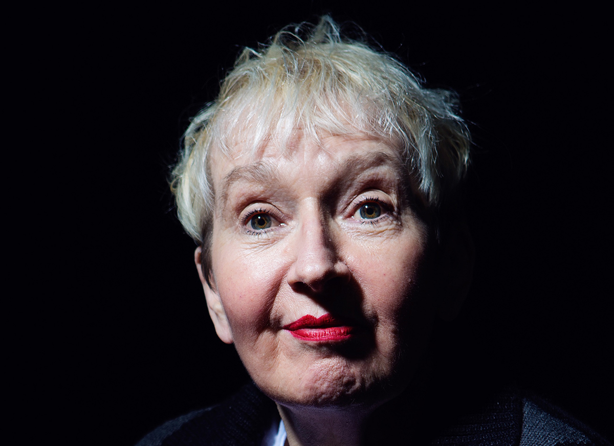 Su Pollard as you've never seen her before – Quays Life
