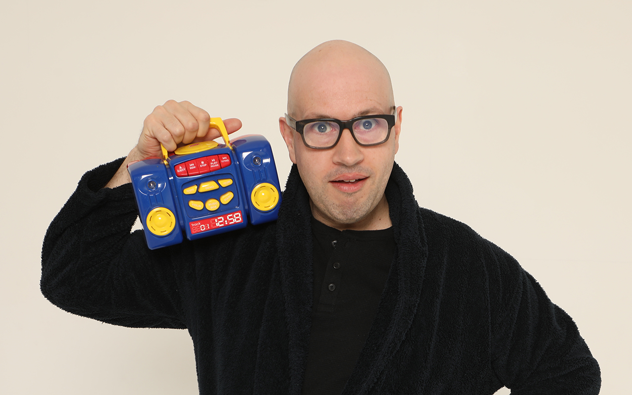 INTERVIEW with Comedian SAM AVERY – Quays Life