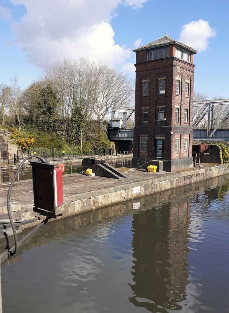 The only swing bridge aqueduct in the world – Quays Life
